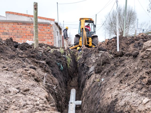 Avanza la construcción de la red cloacal en barrio Autódromo | Provincia de Buenos Aires